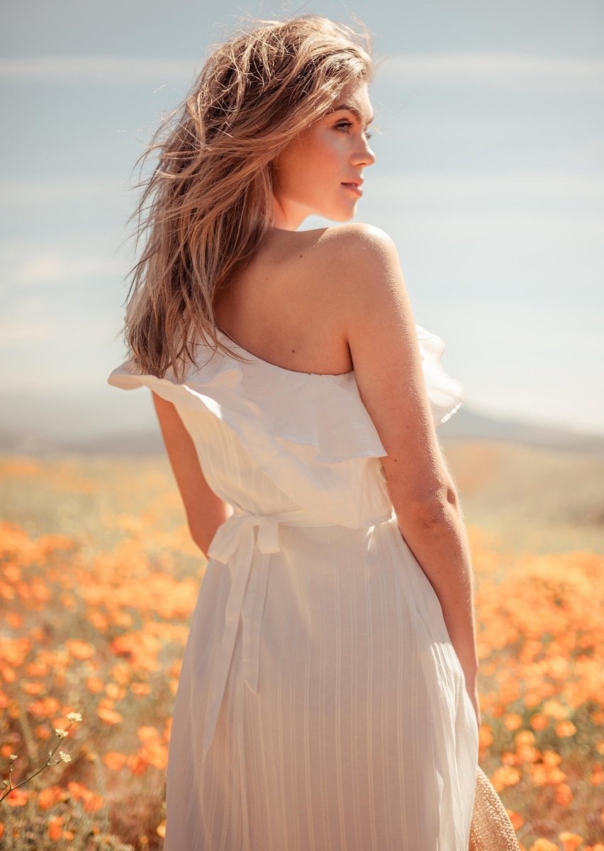 Sokha Banana Asymmetrical One Shoulder Midi Dress in White – Veneka